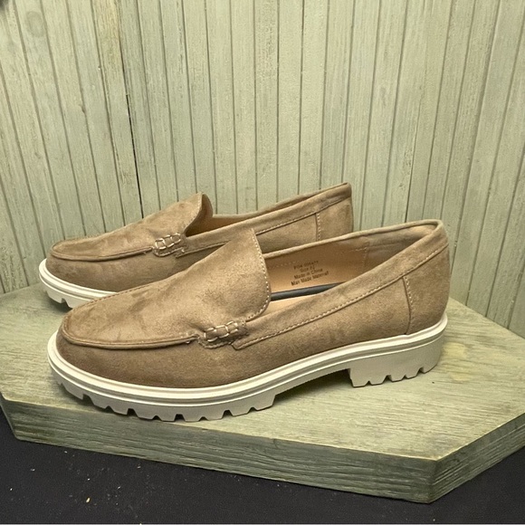 Shoes | New Beige Suede Feel Lug Soled Loafers 85 | Poshmark